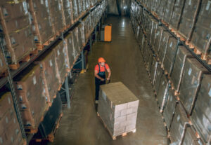 Cómo emplayar y flejar un pallet: Técnicas y beneficios